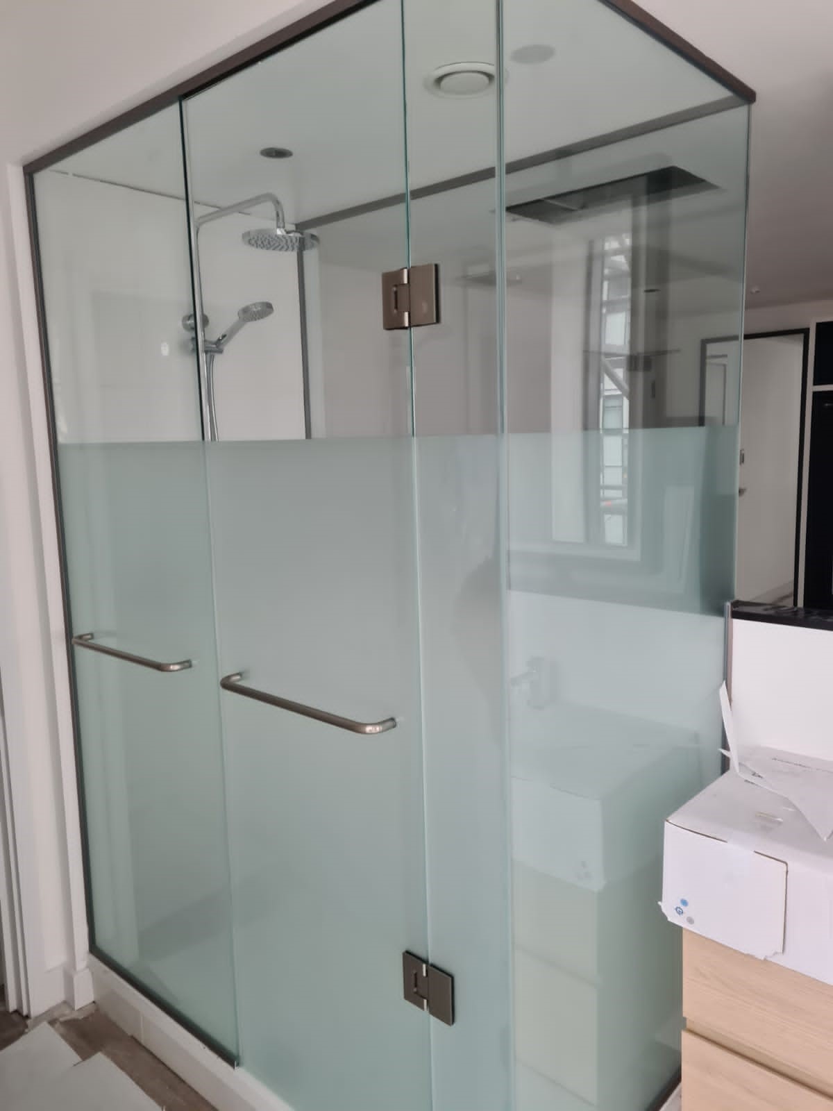 Hotel Glass Shower Screens and Ensuite Glass Screens